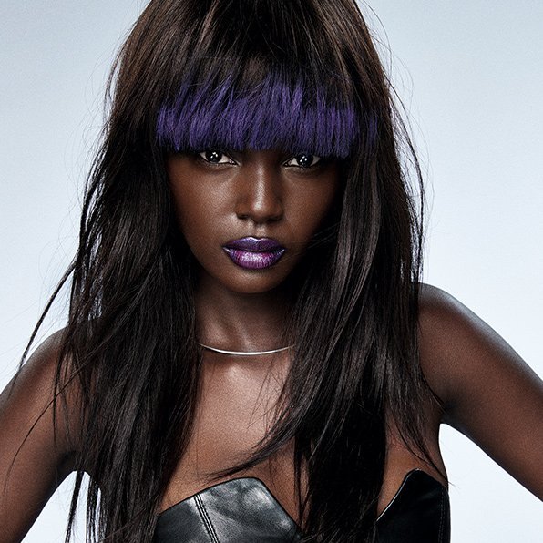 Cabello ciruela, el mejor color de pelo para morenas
